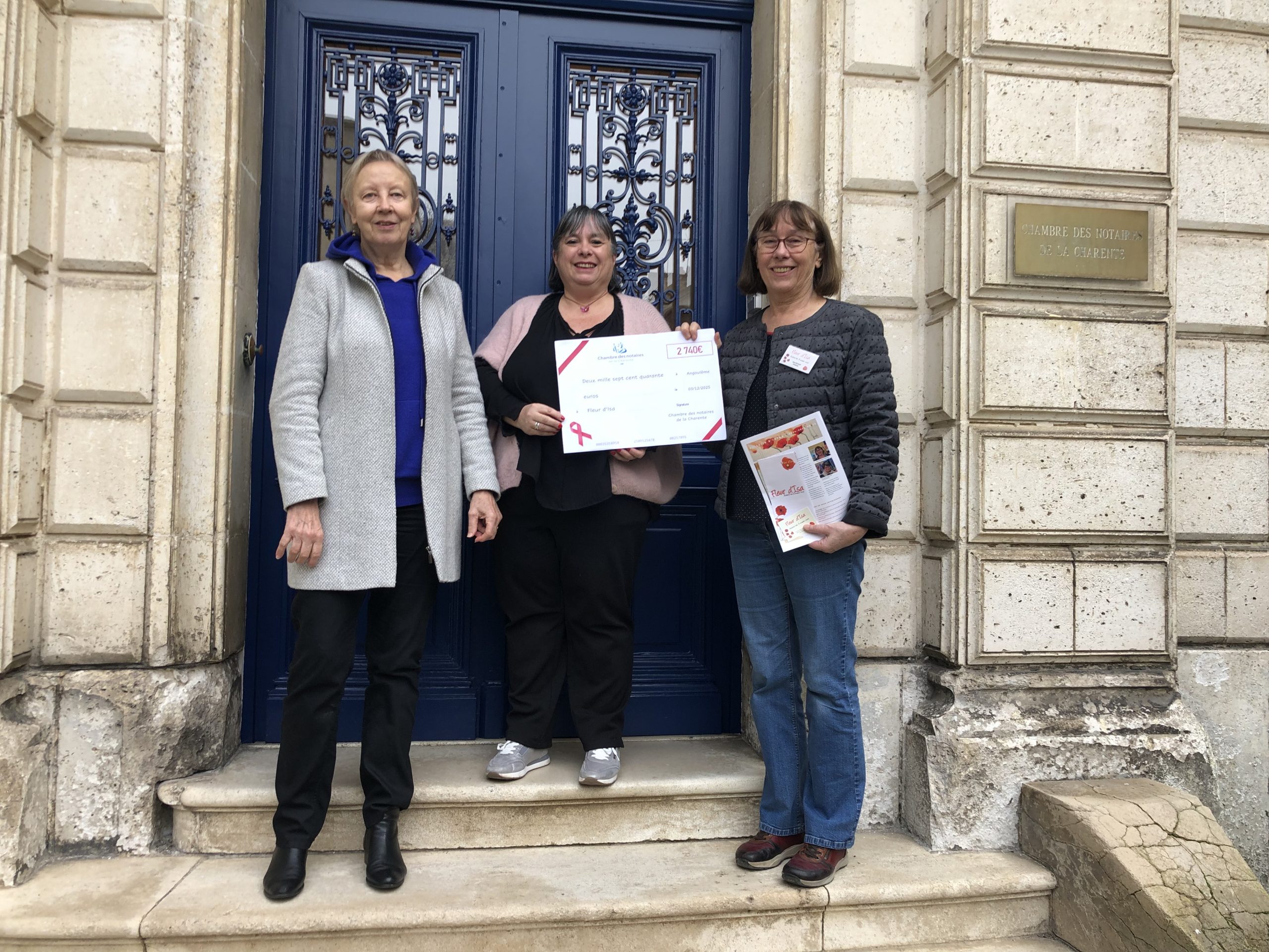 Octobre Rose remise de don de la Chambre des Notaires de la Charente le ...